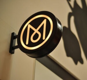 Blade Signs - Texas Signs Inc.