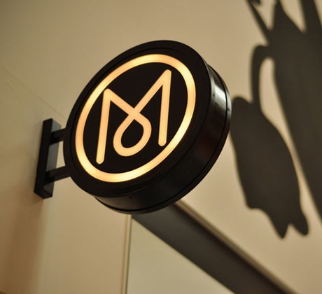 Blade Signs - Texas Signs Inc.